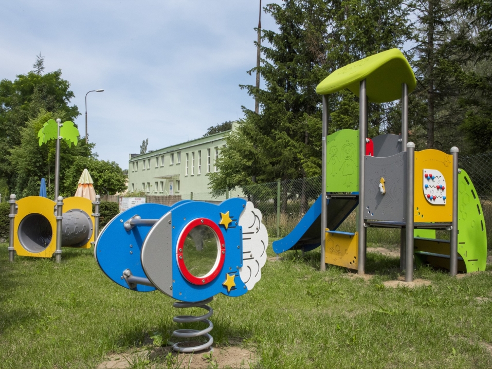 Playground-潤鉅遊樂公司、遊具-體健-鞦韆